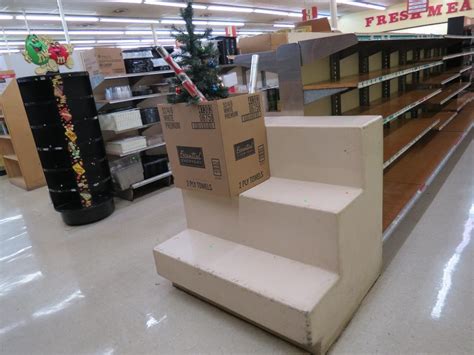 Fiberglass Tiered Display Shelf 3830599861