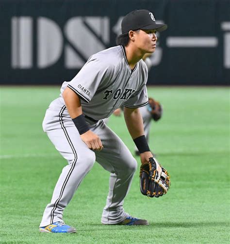 【巨人】郡拓也が一塁→三塁守備のユーティリティーぶり発揮「自分らしい」振り逃げで逆転貢献 プロ野球 日刊スポーツ