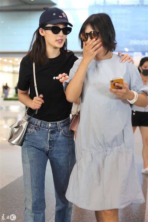 李沁現身機場氣質過人 下半身真的超吸晴這樣子打扮也太時尚了 每日頭條
