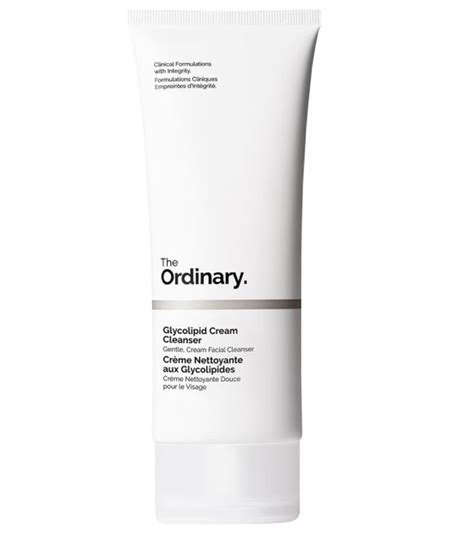 بيوتي ڤالي تصوير ريلز 🟢 مرطب للجسم Qv Cream 🟢مرطب للشفايف Qv Lip Balm Spf 30 🟢 غسول وجه