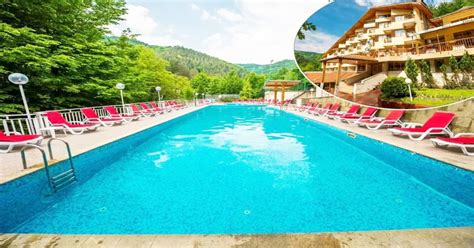 Майски Празници в с Чифлик до Троян 2 или 3 Нощувки на човек със Закуски и Вечери Минерален