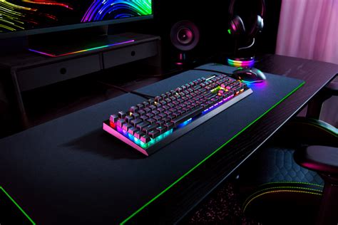 Razer Blackwidow V4 和 Blackwidow V4 X Nova資訊廣場