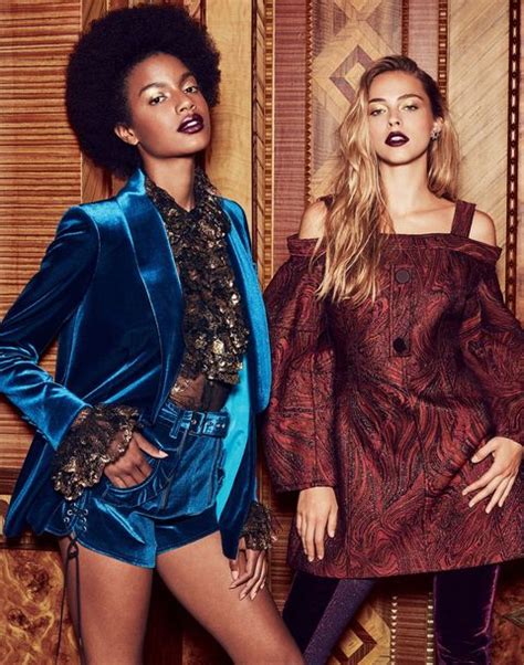The Most Extra Guide To Holiday Style