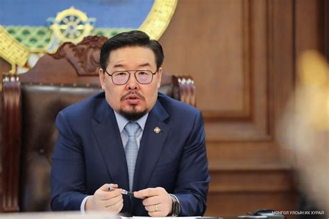 Г Занданшатар Төрийн албыг цомхон чадварлаг болгож бүтээмж үр дүнг сайжруулах цогц шинэчлэл