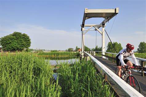 Kom Fietsen Op Het Rotterdams Platteland Maar Wel Over Het Asfalt