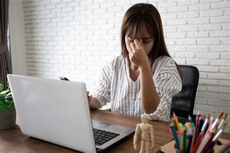 眼精疲労は今や現代病美容サロンでこれから需要が見込めるネトラバスティを副業に取り入れてみたい方へ