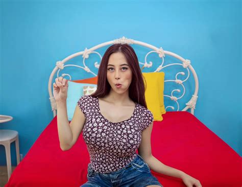 มาเรียน”ภาษามือ”กั หลวงพี่จัสติน วัดดูยูมีน V 2 หลวงจัส