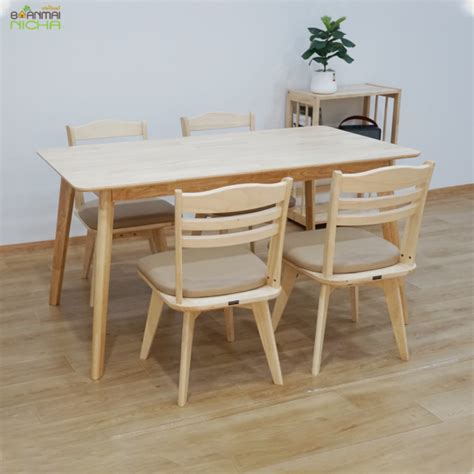 ชุดโต๊ะอาหาร ชุดโต๊ะทานข้าว สไตล์มินิมอล ไม้ยางพารา โต๊ะขนาด 80x150x75 Cm เก้าอี้หมุนได้ 4 ที่
