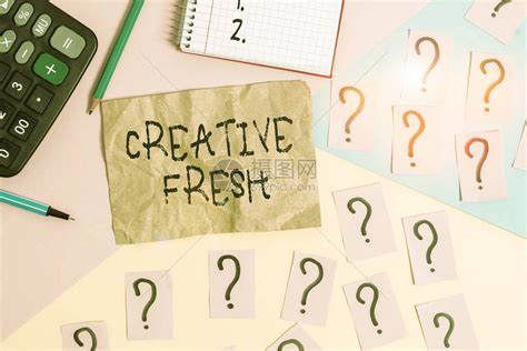 文字写作文本创意新鲜商业照片展示从新的角度看待情况的方式数学材料和柔色彩背景之高清图片下载 正版图片503754444 摄图网