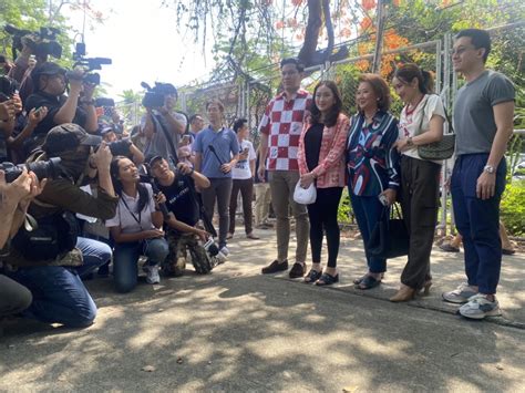 อุ๊งอิ๊ง แพทองธาร โชว์ตอบสื่อตปท เผยคำพูด ทักษิณ มั่นใจชนะเลือกตั้ง 100