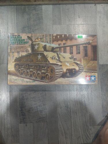 135 Tamiya Us M4a3e8 Sherman Easy Eight 35346 Model Kit 4662723146