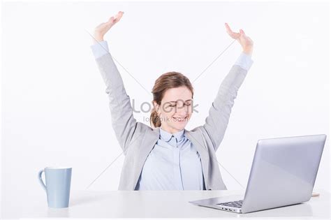 외국 기업에 게을리 한 여자 상업 업무 사무실 모델 사무직 상인 직장 여성 및 외국 여성의 외국인 외부 모델 자 편하게 좀
