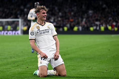 Nico Paz Scores 1st Real Madrid Goal In 4 2 Win Over Napoli Futbol On