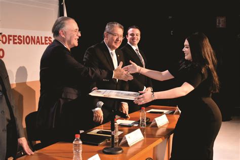 Entrega La Elds Títulos A 34 Egresadas Y Egresados De La Maestría En