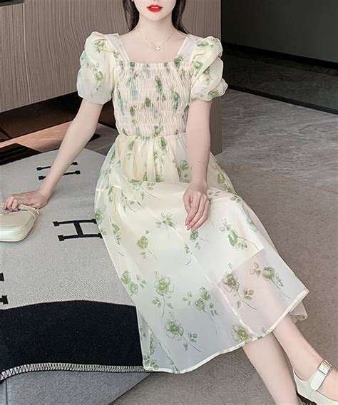 포앤바이앤 로맨틱 플라워 미디원피스 스퀘어넥 퍼프 볼륨 반팔 반소매 꽃무늬 스모크 밴딩 주름 플레어 A라인 쉬폰 롱원피스