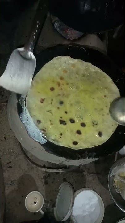 কিভাবে এগ রোল বানানো হচ্ছে বাড়িতে দেখুন😋😋😋😋😋😋🤗🤗🤗🤗🥰🥰🥰 Youtube