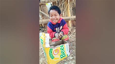 เห็นเด็กน้อยกำลังเอาดินไปเล่น เลยให้ปั้นแข่งกัน เลาะลาว2025 สปปลาว ไทญ้อ Youtube