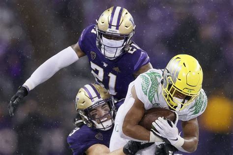 Washington Vs Oregon Prediction Odds And Picks Nov 12