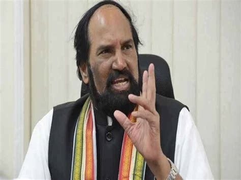 hyderabad congress mp uttam kumar reddy demands cm kcr release st