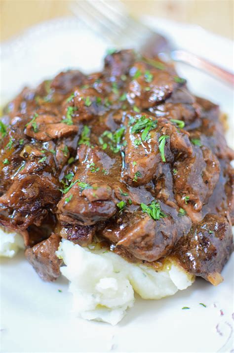 Slow Cooker Sirloin Beef Tips In Mushroom Gravy