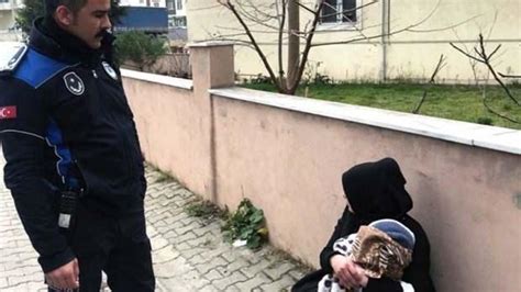 Oyuncak bebekli dilenci yakalandı Haber GÜNCEL
