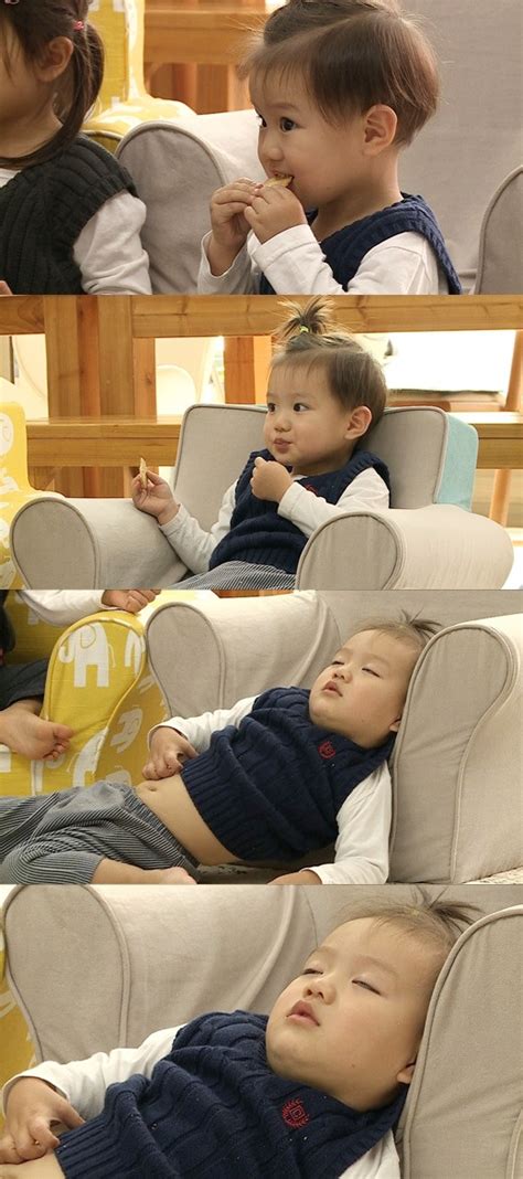 오마베 리키김 아들 태오 먹방 중 취침 역시 먹태오 스퀘어 카테고리