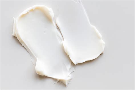 하얀 크림 질감의 견본 고립된 밝은 회색 배경에 얼굴과 몸을 위한 화장품 생활필수품에 대한 스톡 사진 및 기타 이미지 생활필수품 아름다움 질감 Istock