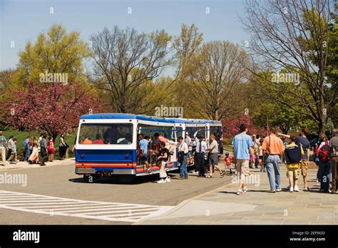 Commuters Boarding A Bus On The Road Stock Photo Alamy