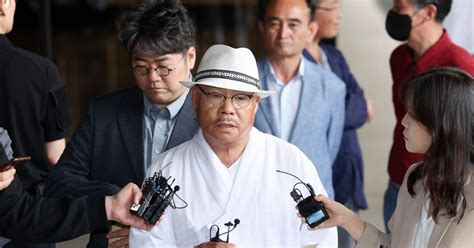김건희 여사 명품백 고발한 서울의소리 대표 검찰 출석