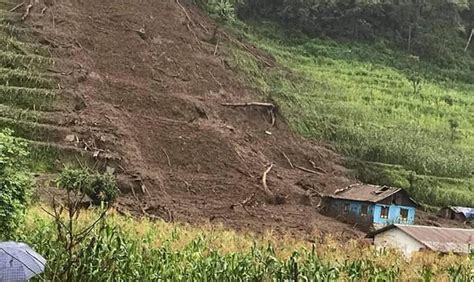 पहिरोमा परी एकै परिवारका २ को मृत्यु ३ बेपत्ता Pokhara News