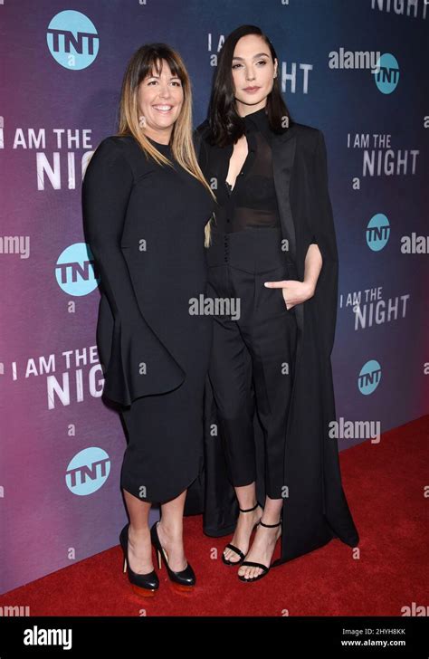 Patty Jenkins Gal Gadot Hi Res Stock Photography And Images Alamy