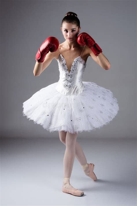 Bailar N De Ballet De Sexo Femenino Imagen De Archivo Imagen De Movimiento Belleza