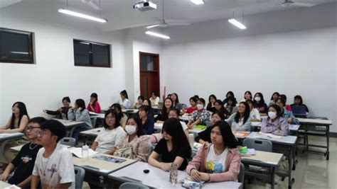 我院组织收看《齐鲁大讲坛——开学第 1 讲》特别节目 枣庄学院心理与教育科学学院
