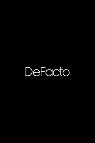 DeFacto-мода та Середземноморський одяг для Жінок та Чоловіків.