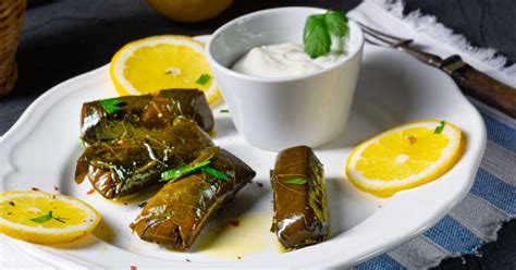 Fűszeres darált hússal töltött szőlőlevél avagy dolmades görög recept szerint Receptek Sóbors