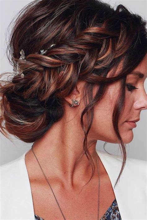 Les Plus Belles Coiffures De Mariage Coiffure De Mariage Chignon