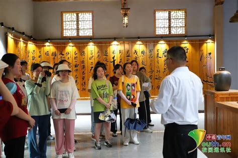 聚焦企业转型 感受特色文化