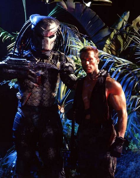 Predator 𝐏𝐫𝐨𝐦𝐨 𝐬𝐡𝐨𝐭 𝐏𝐑𝐄𝐃𝐀𝐓𝐎𝐑 1987 Arnold Schwarzenegger As Dutch
