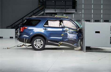 Motor Mouth The Physics Of Car Crashes Prove Bigger Is Better Driving