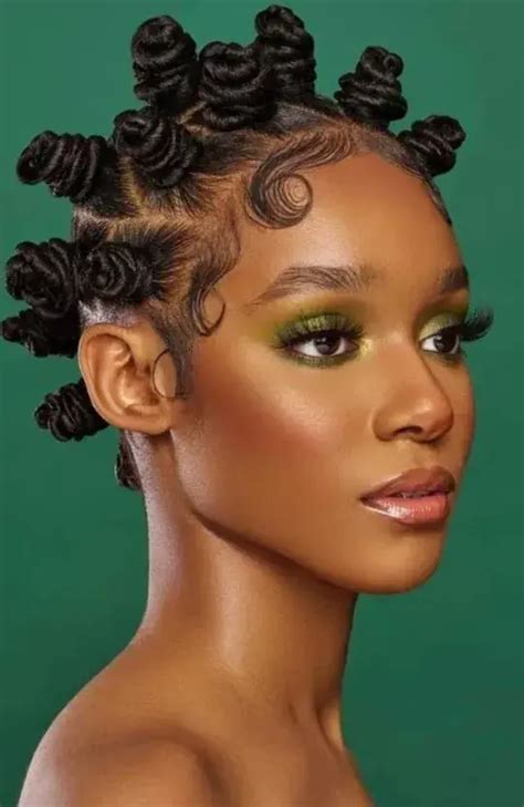 35 Creative Updos For Short Hair That Look Awesome Dezayno