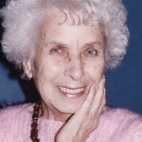 Как да свалим оптимално 5 6 кг с черешова диета по съветите на Лидия Ковачева За Жената