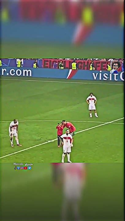 طفل صغير اقتحم الملعب والتقط صورة مع كريستيانو ♥️ Youtube