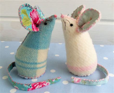 Pin Cushion Mice Pin Cushions Patterns Pin Cushions Sewing Toys