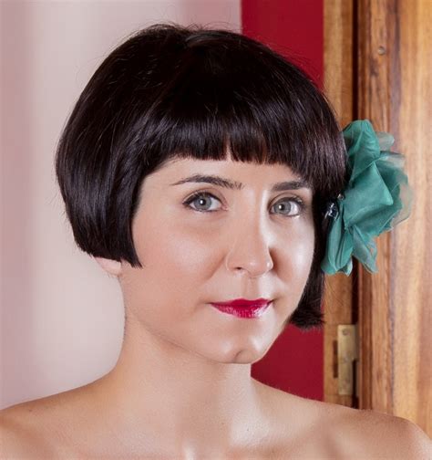 5 Bold 80s Wedge Cuts Thatll Always Be In Style