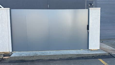Acm Panels For Business Premises Gate Musgroves In Christchurch