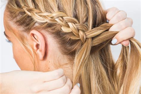 How To Fishtail Braid Diagram