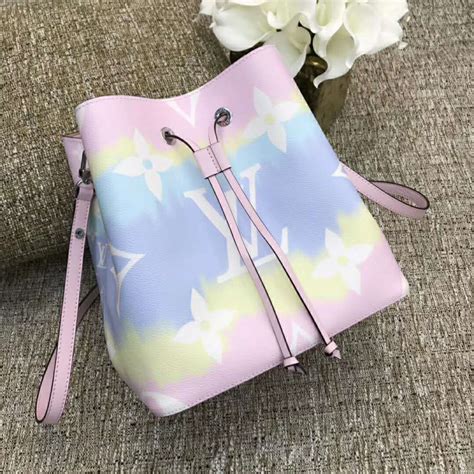 Louis Vuitton LV Women LV Escale NéoNoé MM Bucket Bag GOD