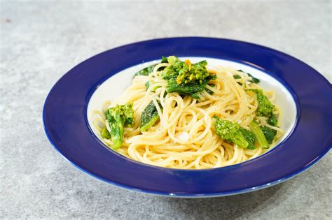 ワンパンで完成！菜の花とアンチョビのパスタ Macaroni