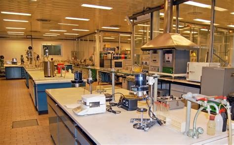 испытания химической лаборатории Стоковое Фото изображение насчитывающей эксперимент