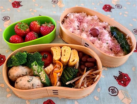 暖かくなる予報の今日の蓮根と大葉のつくね弁当♪ えんげる先生今日のお気にいり♪